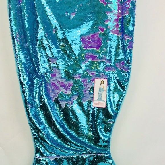 Justice | Bedding | Justice Mermaid Tail Reversible Sequin Blanket ...